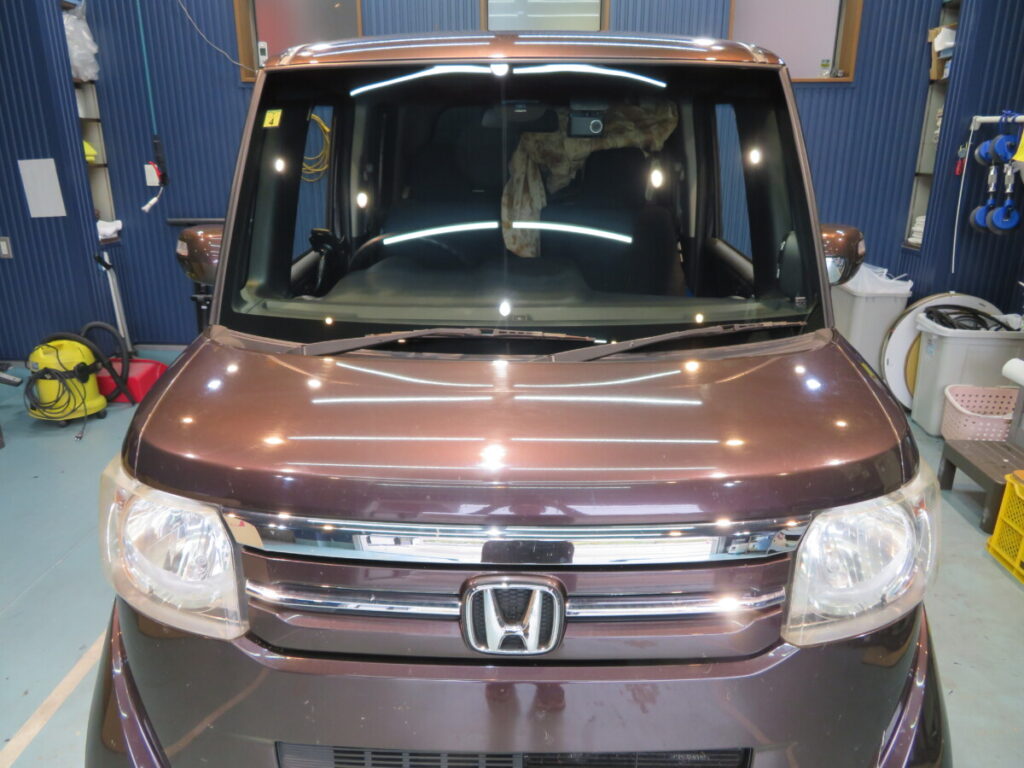 【ホンダ N-BOX JF1】 断熱社外品ADASフロントガラス交換 【愛知県豊川市よりご来店】 |フロントガラス交換 磨き 研磨 コートテクトの施工はBAO
